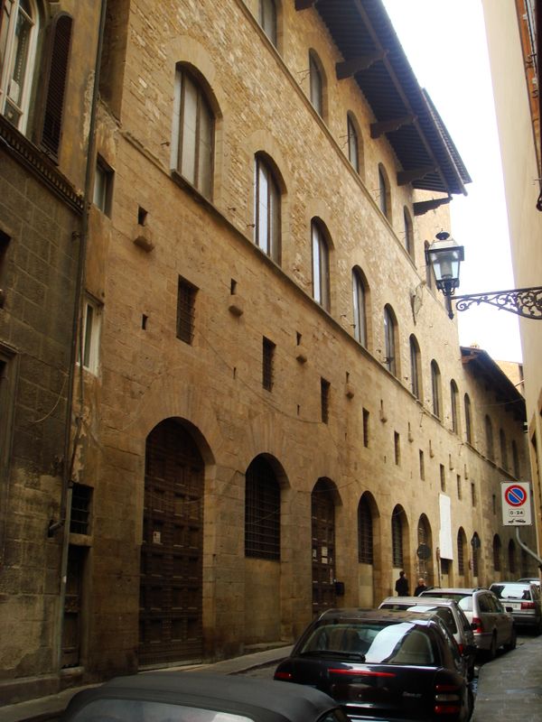 Palazzo Mozzi - Palacio gótico en el distrito Oltrarno, Florencia, Italia