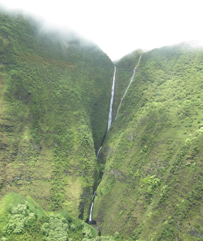 Oloʻupena Falls - Towering waterfall in northeastern Molokai, United States